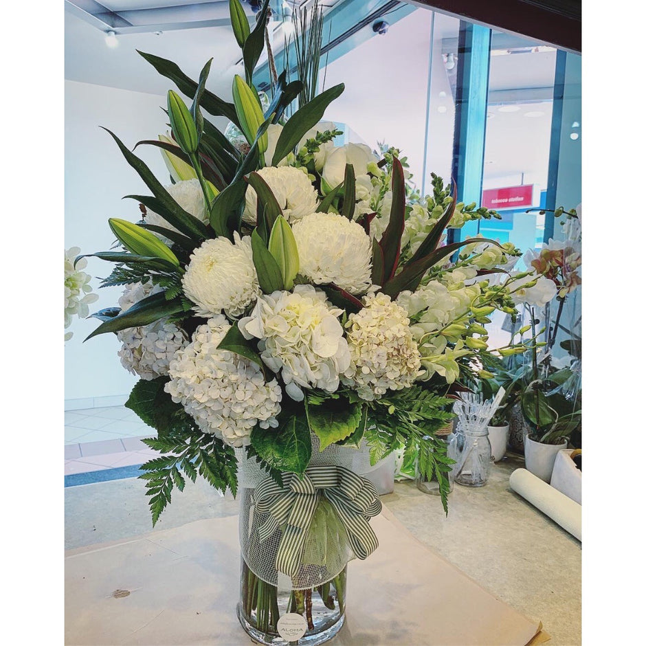Aloha Flowers - Sympathy Arrangements – ALOHA FLOWERS